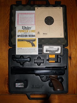 PISTOLA DE PRECISIÓN - Militaria Granada Armas inutilizadas antiguas y ...